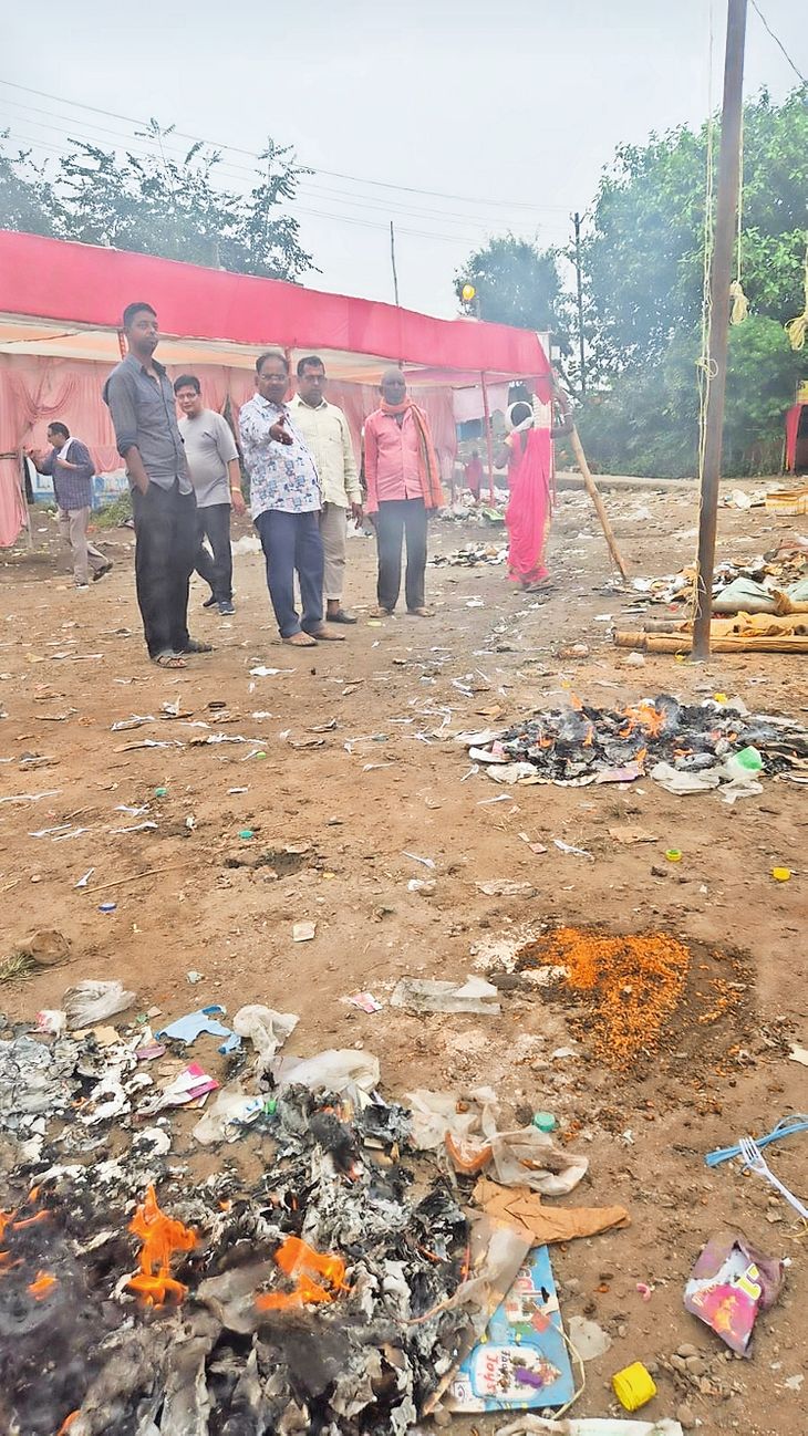 After the puja, garbage was removed from the Danro River Chhath Ghat ...