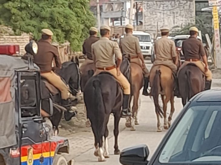 Horse police active in Bateshwar fair
