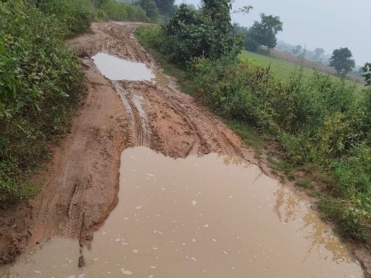 Lack of road in Luharra Majra of Lalitpur
