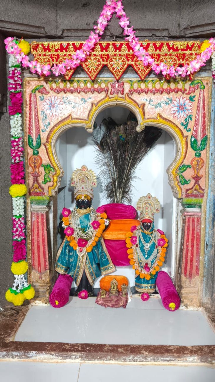 Lord Pandharinath was worshipped on Amla Navami.