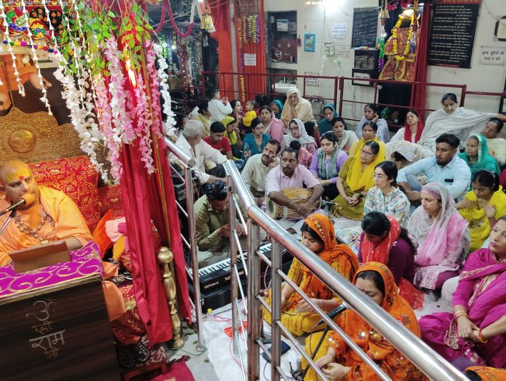 The festival of Gopashtami was celebrated at Shri Mahakali Gufa Wala ...