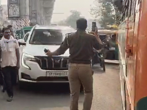 FIR against roadways bus driver and conductor for causing traffic jam in Kanpur, clash between ...