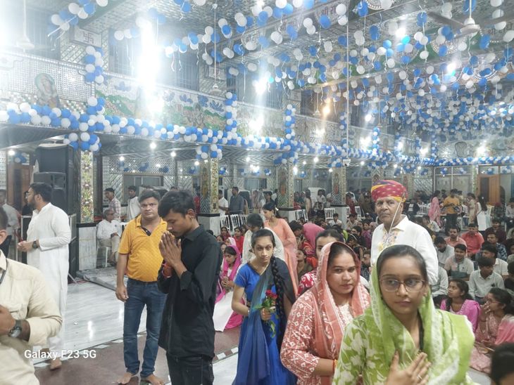 Hundreds of devotees arrived to visit the Shyam temple on Badi Gyaras ...