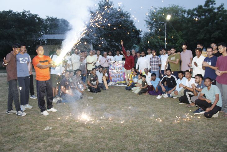 Celebrated the women's cricket team's victory in the world championship ...