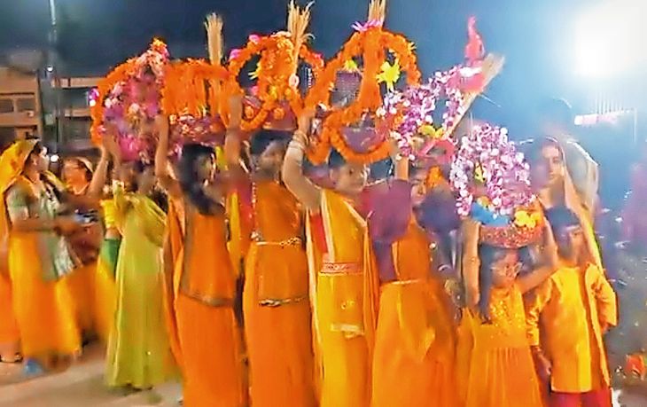 Sama-Chakwa, a symbol of brother-sister love, Mithila is famous for its ...