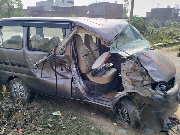 Eco-tractor trolley collision in Bareilly's Nawabganj | बरेली के ...