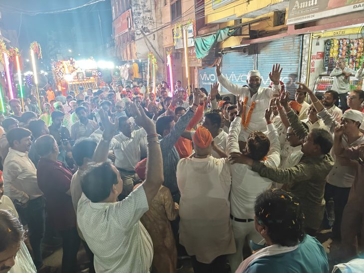 Sindhi community's procession on Guru Nanak Jayanti in Dhamtari | धमतरी ...