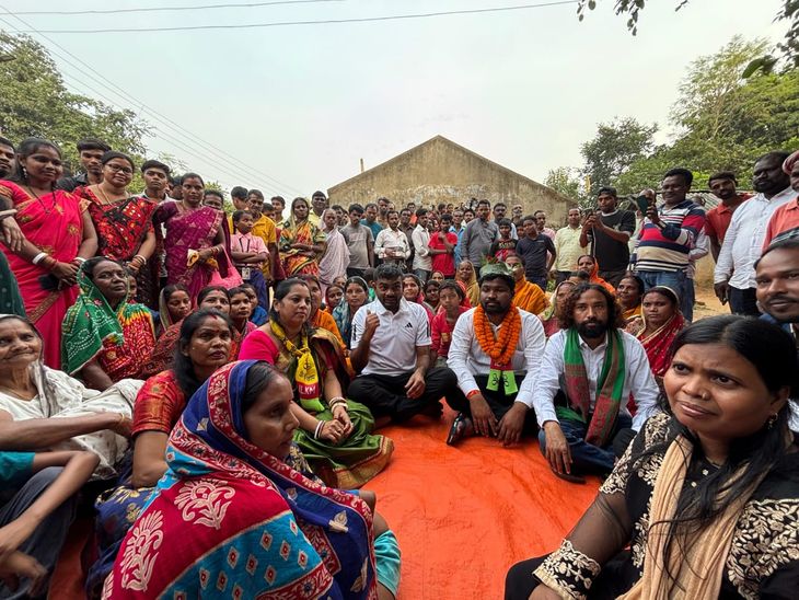 Dumri MLA launched a public relations campaign in Ghatsila Assembly ...