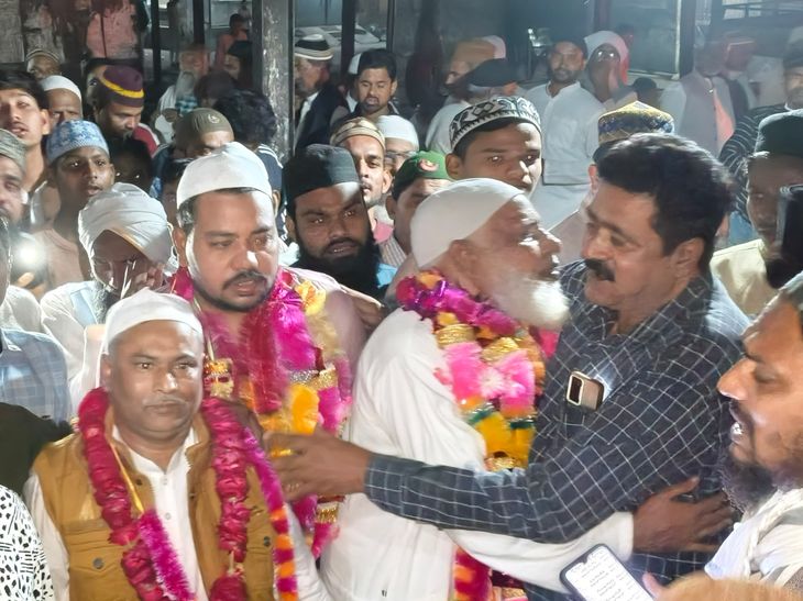 Musharraf and Kaifi Khan's family leave for Umrah from Sherpur | शेरपुर ...