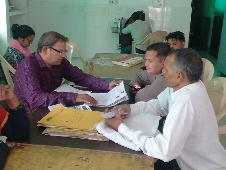 MLC election graduate-teacher voters submitted forms | एमएलसी चुनाव ...