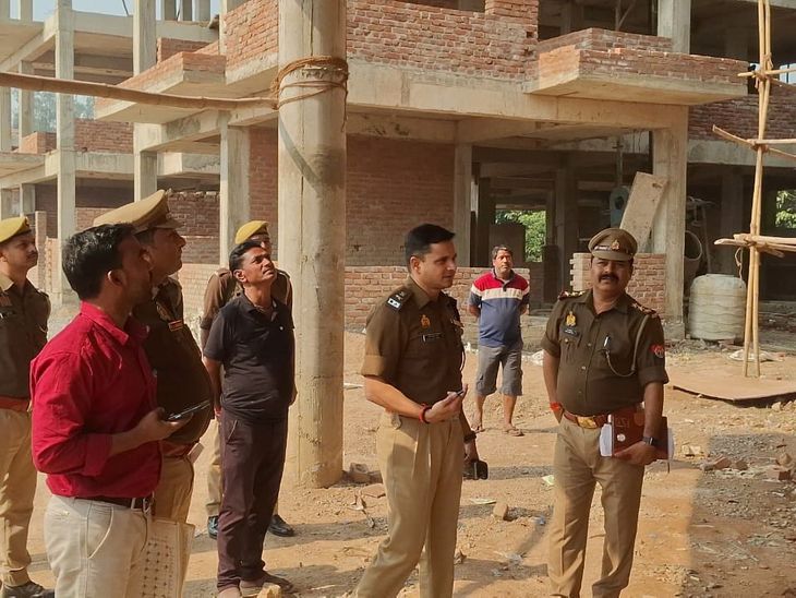 SP inspected the under-construction Kotwali building in Harpalpur ...