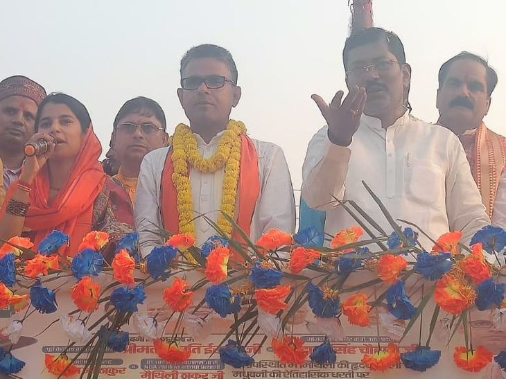 Road show of Maithili Thakur and MP Gopalji in Madhubani | मधुबनी में ...