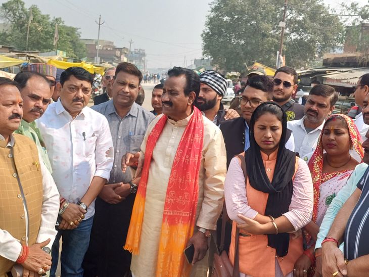Foundation stone laid for Vajpayee statue on Suriyawan bypass ...