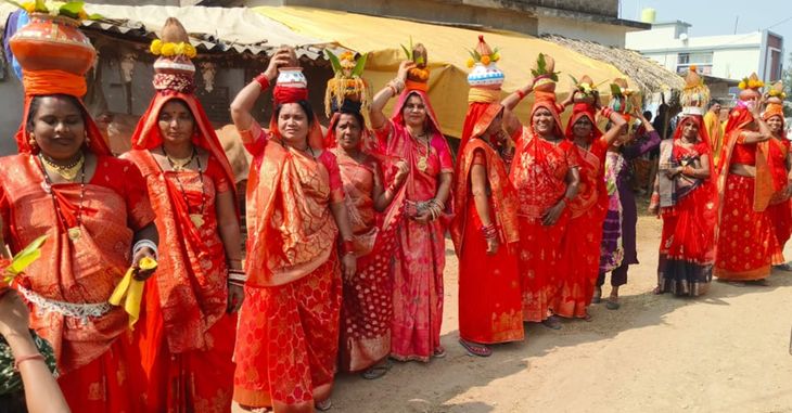 MLA Asharam Netam announced a donation of Rs 10 lakh for the ...