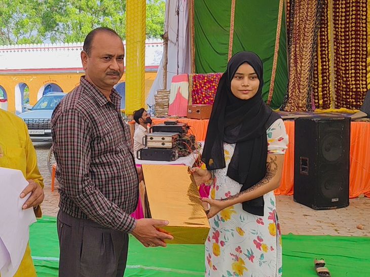 Mehndi competition organized in Charkhari fair