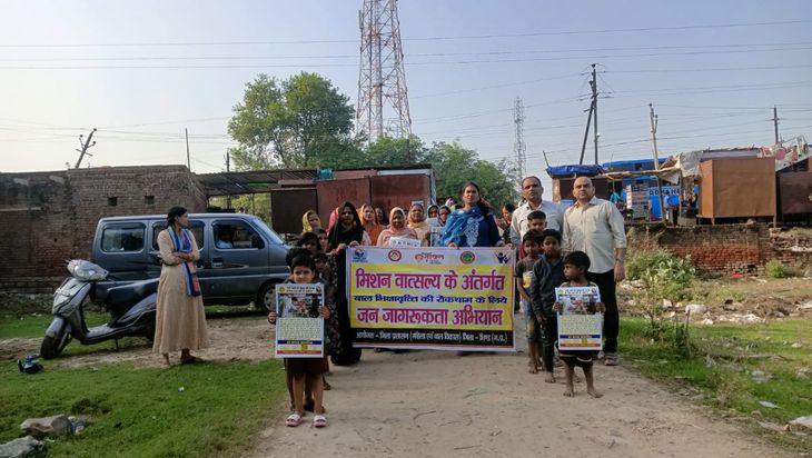 Call Child Helpline No. 1098 to report child begging: Sharma | बाल ...