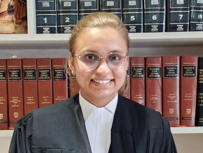 MP Civil Judge Result 2025 Topper; Bhamini Rathi | MPCJ 2022