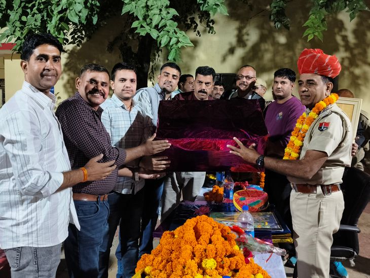 Farewell to CI Rajesh Budania at Ranauli police station | रानौली थाने ...