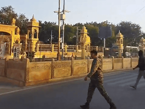 The effect of cold continues in the morning and evening in Jaisalmer ...