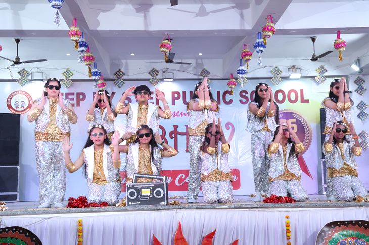 Annual function was celebrated in Step by Step Public School | स्टेप ...