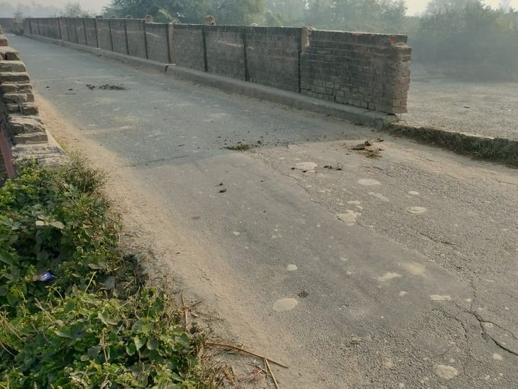 Railing of Beria bridge broken