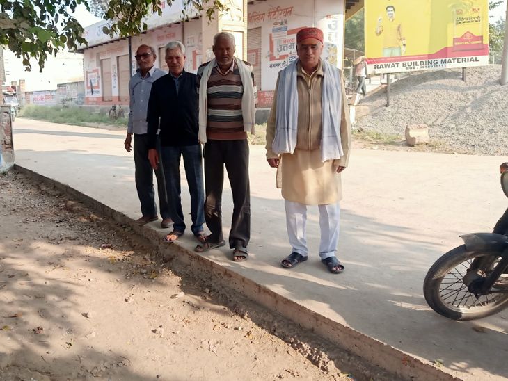 New road incomplete in Lohvan, Mathura