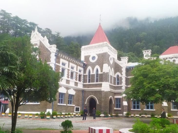 Controversy over transfer of UPNL employees in the Secretariat