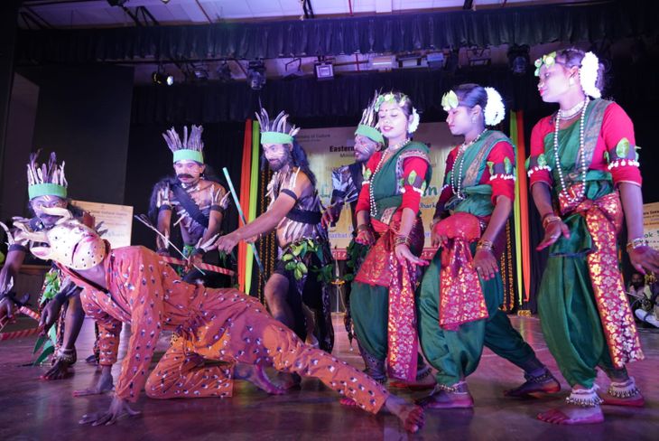 Jharkhand's folk dances were showcased in Netarhat. | नेतरहाट में दिखी ...