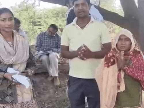 The team returned without acting on the orders of the SDM-Tehsildar.