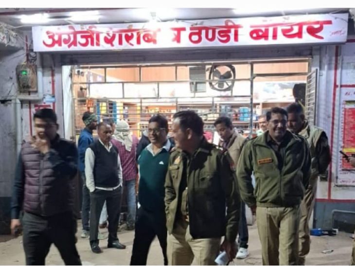 Surprise inspection of liquor shops in Khatauli | खतौली में शराब ...