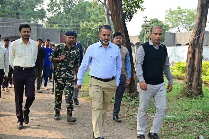 DC inspected Navodaya Vidyalaya, gave necessary instructions regarding ...