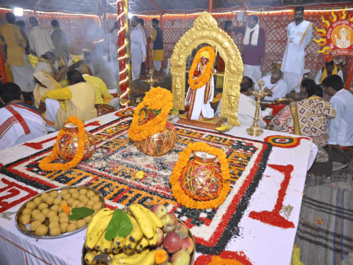 Ayodhya. Before hoisting the flag, it will be worshipped as per Vedic ...