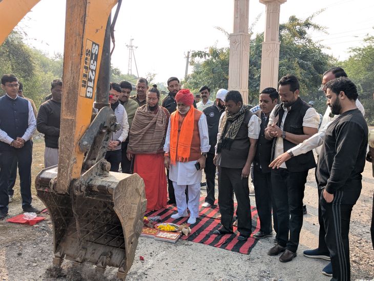 13.5 lakh road project begins in Udaipur | उदयपुर में 13.5 लाख की सड़क ...