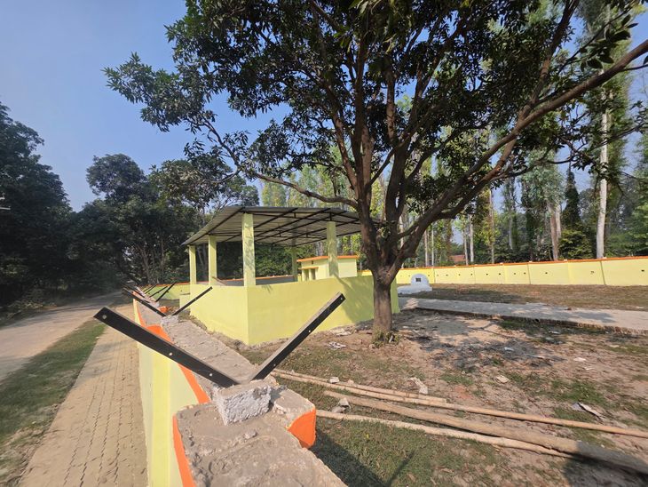 A cremation ground worth Rs 25 lakh is being built in Bela village.