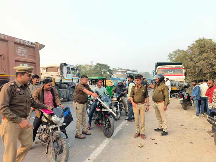 DCP Traffic conducts checking drive on Kanpur-Sagar Highway