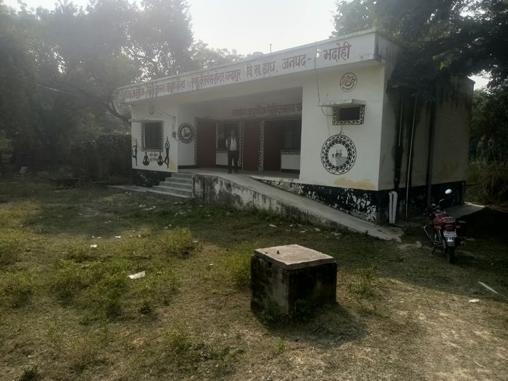 Pump stolen from Bhadohi hospital, no water for three months