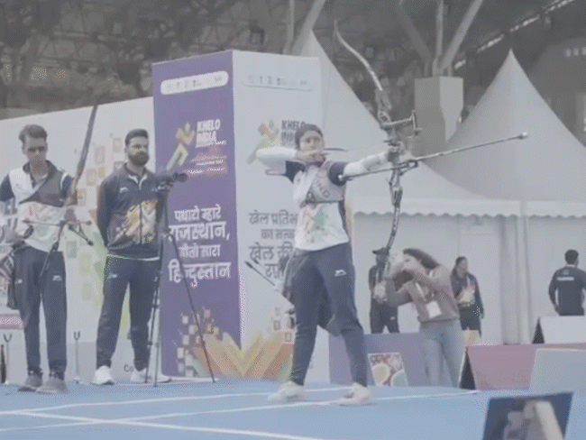 Bhavya Sachdeva dominates swimming at KIUG