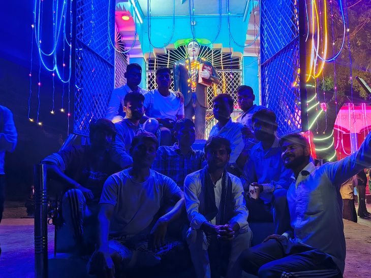 Constitution Day celebrated with great pomp in Shivpuri of Majhgawan