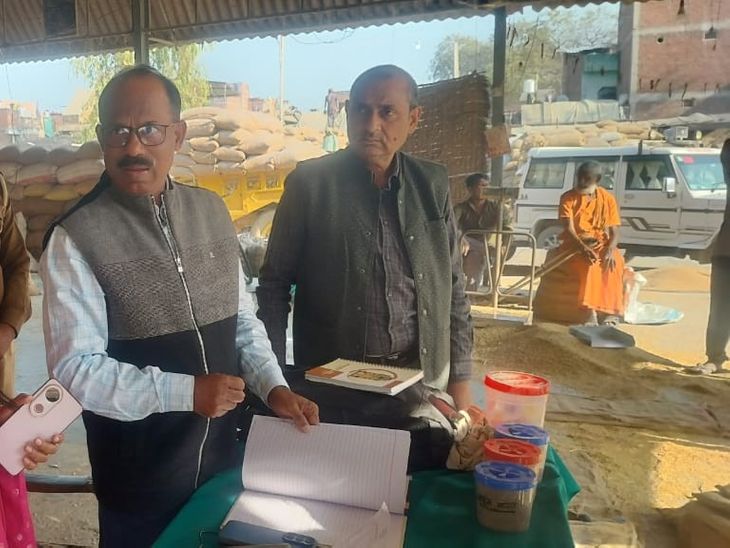 SDM conducted a surprise inspection of the paddy purchasing centre.