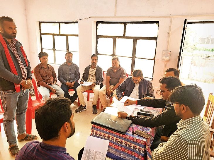 Meter readers asked to work in mission mode to collect dues | मीटर ...