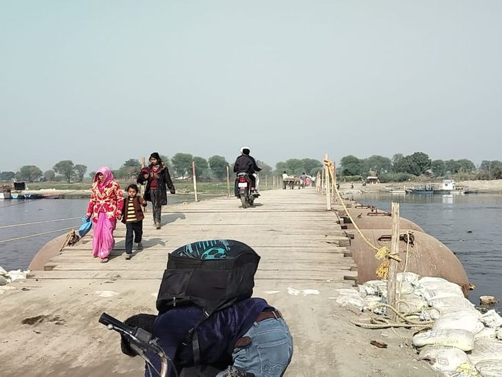 Pontoon bridge inaugurated between Mant-Vrindavan