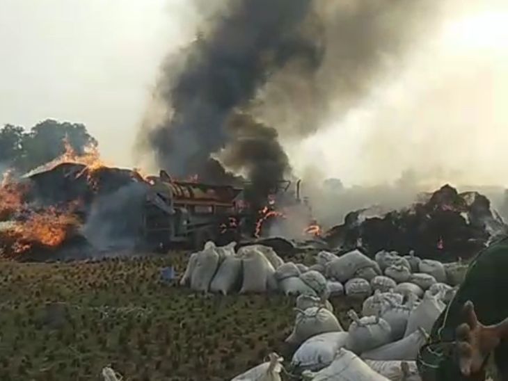 Tractor and thresher burnt while threshing