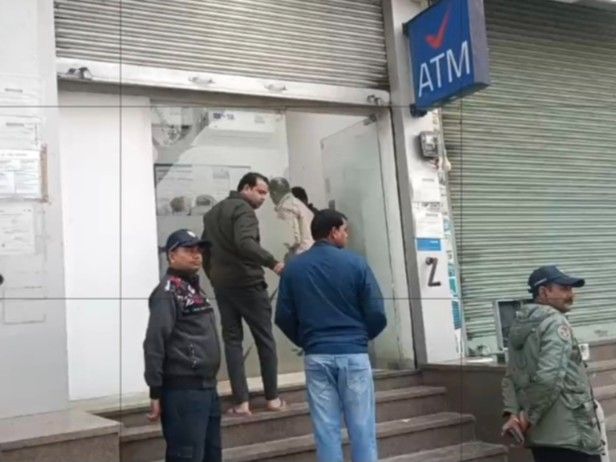 ATM robbery attempt in Pali | पाली में ATM लूट का प्रयास: कामयाब नहीं ...