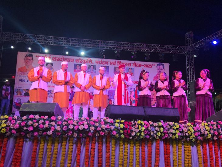 The first evening of Rawani Sharadotsav is dedicated to Pritam Bharatwan.