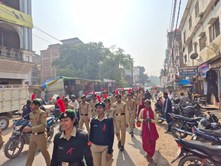 Awareness parade on World AIDS Day in Ballia
