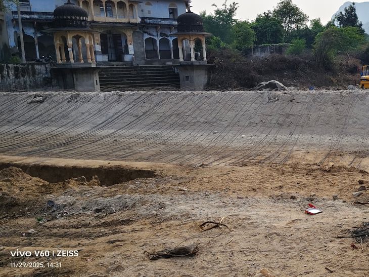 Reconstruction of Ganesh Ghat Anicut at a cost of Rs 60 lakh