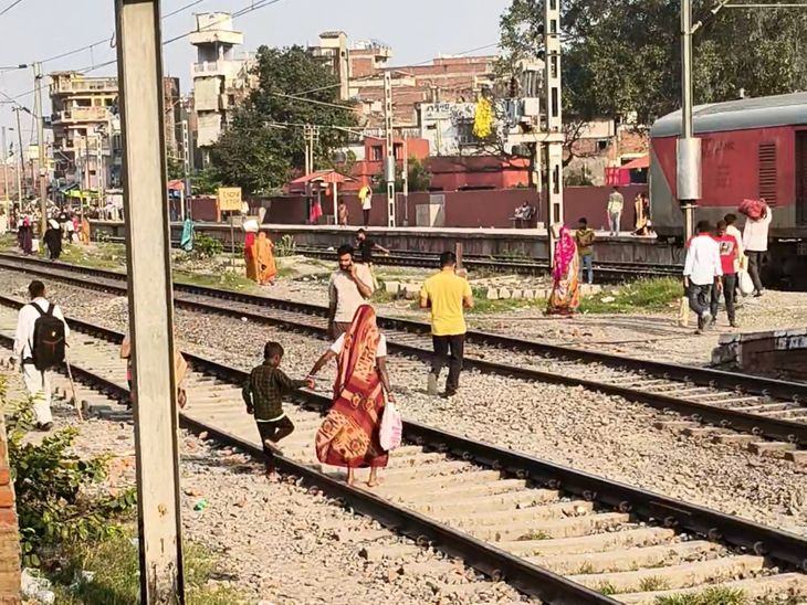 Checking drive conducted at Dildarnagar railway station