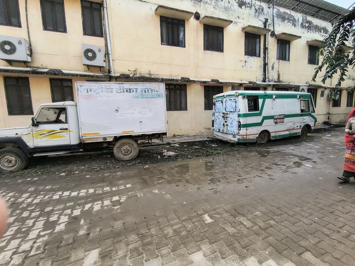 Medical vehicles lying unused and gathering dust in the hospital ...