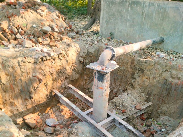 Government tube wells are out of order during the Rabi-Kharif season.