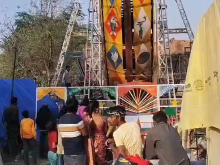 Thousands gathered at the traditional fair in Tekari Dandu.